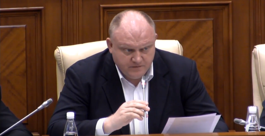 Vasile Bolea critică băncile, care „încearcă să câștige pe nevoile ...